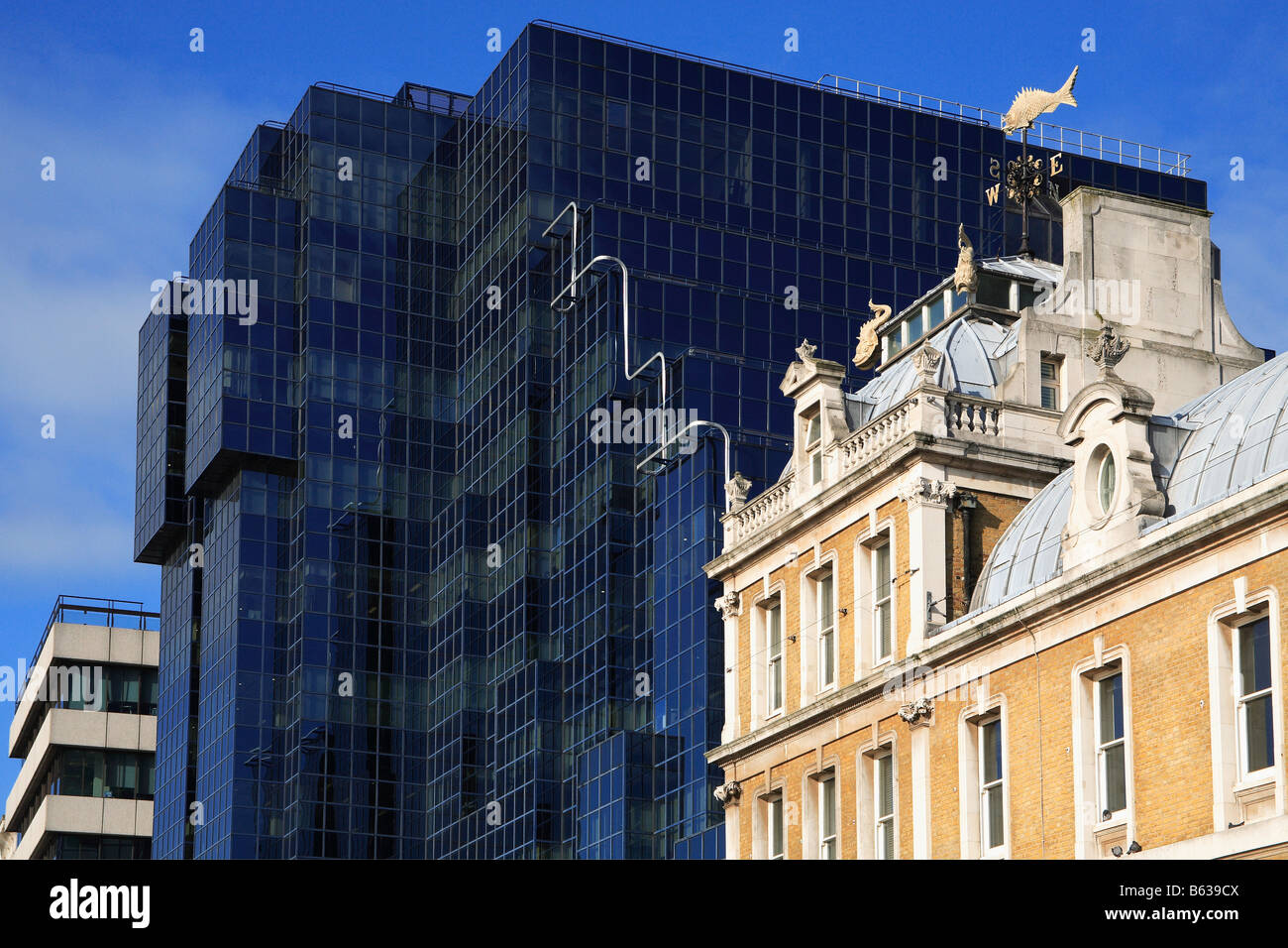 The old Billingsgate fish market and The Northern & Shell Building in ...