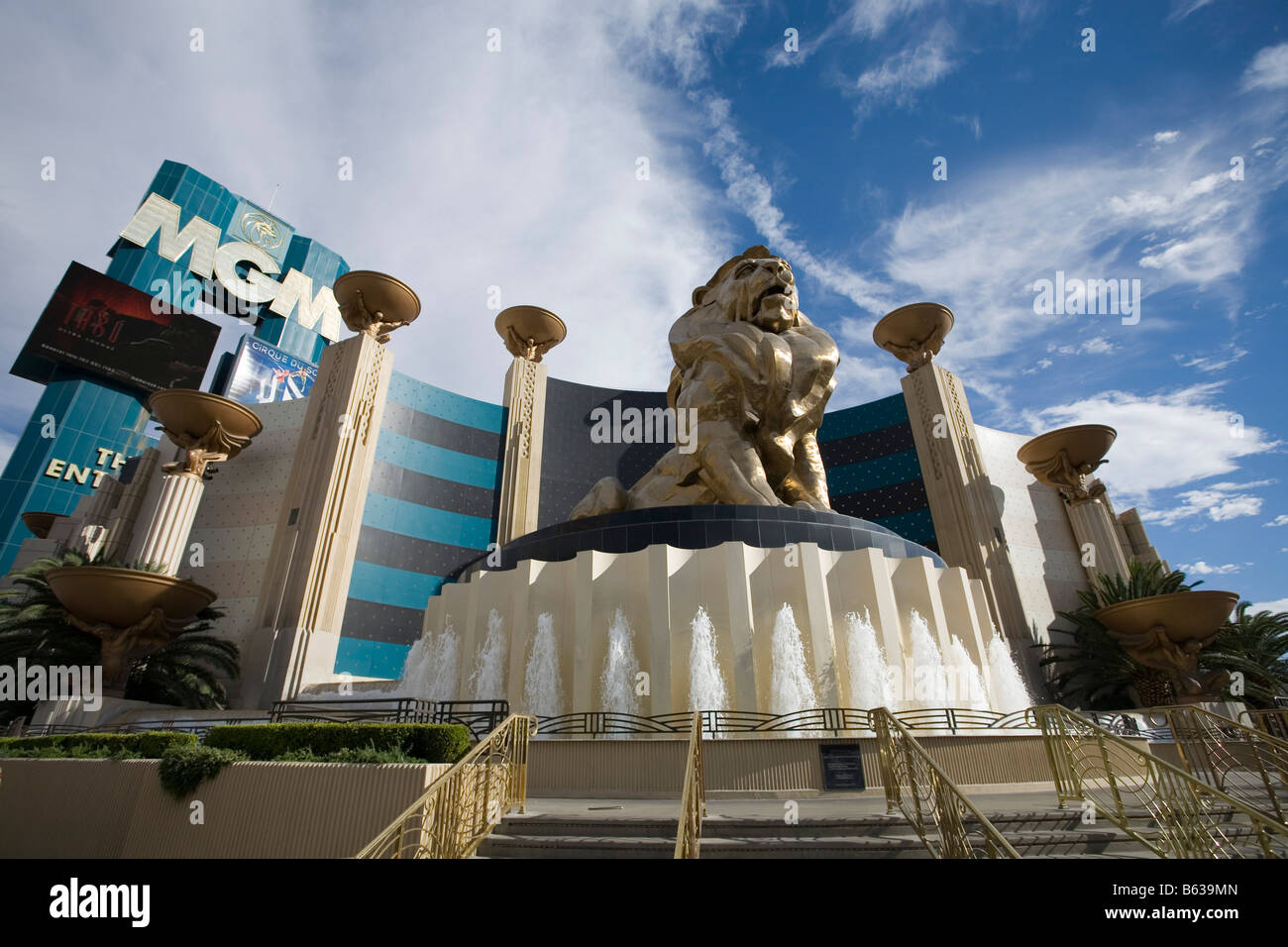 Mgm lion entrance mgm hotel hi-res stock photography and images - Alamy