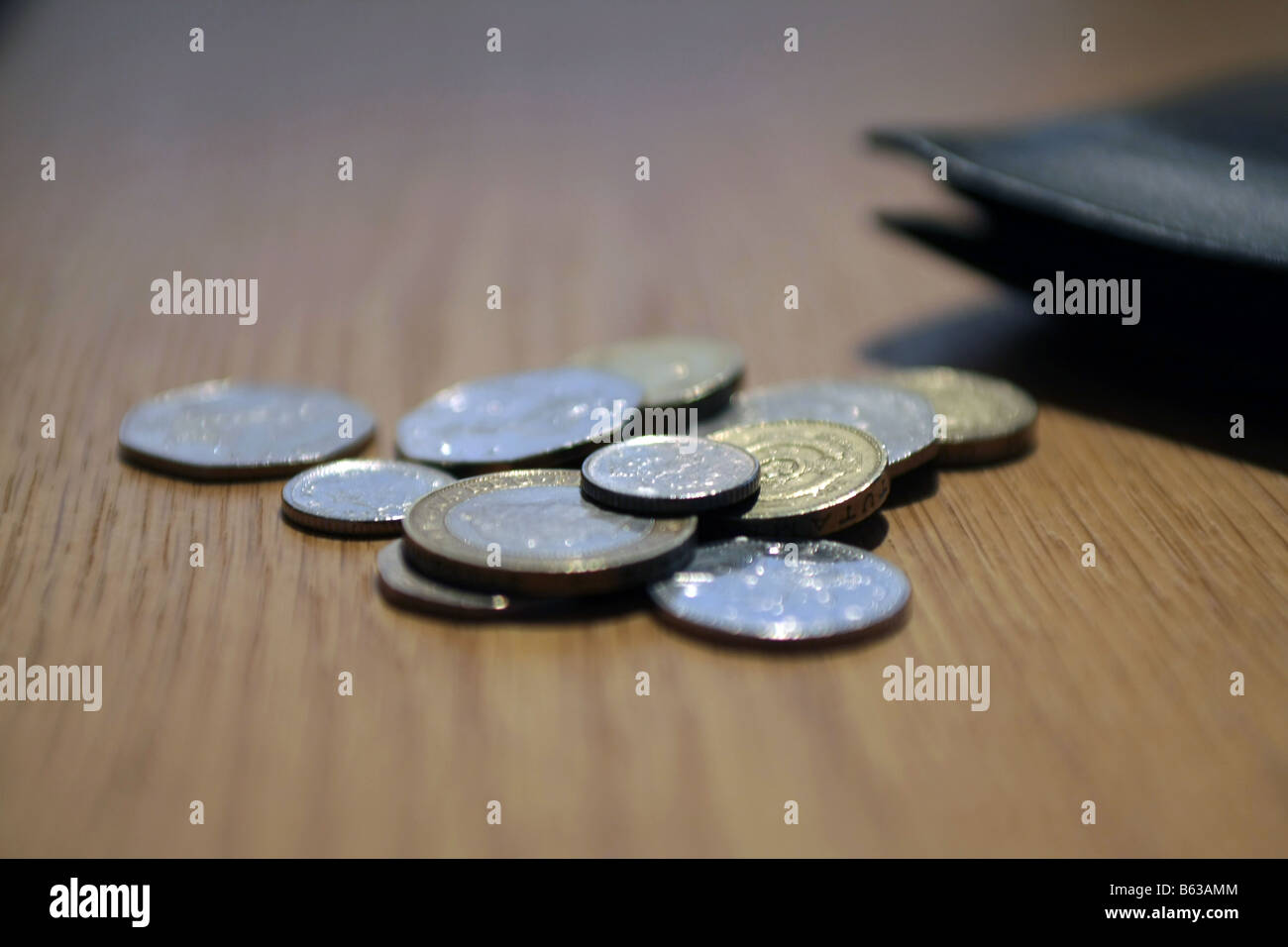 Money wallet pounds hi-res stock photography and images - Alamy