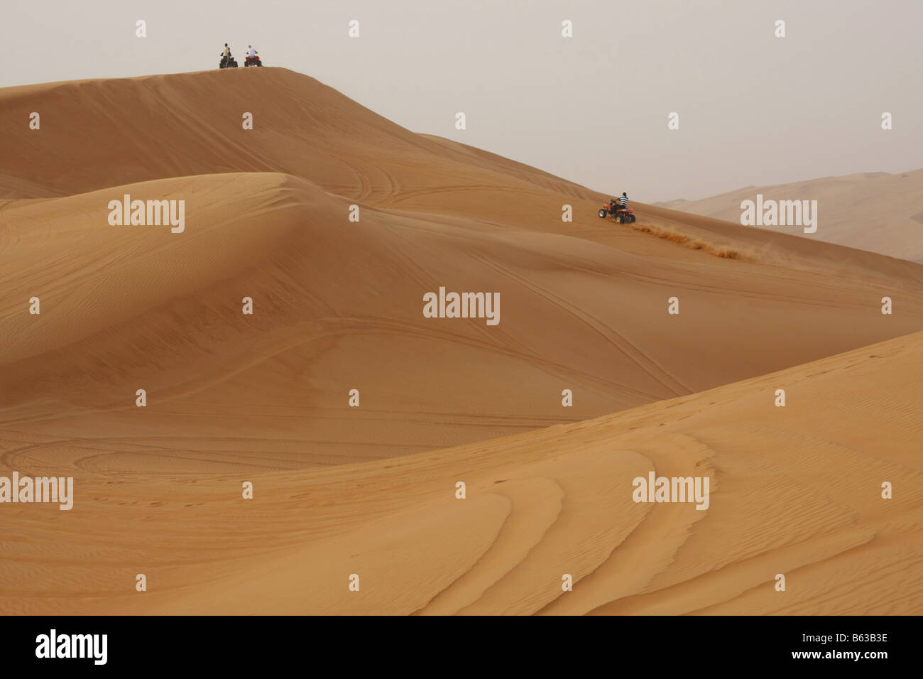 SAND DUNES IN DUBAI Stock Photo - Alamy