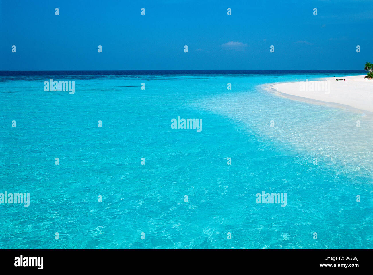 Shimmering beach maldives hi-res stock photography and images - Alamy