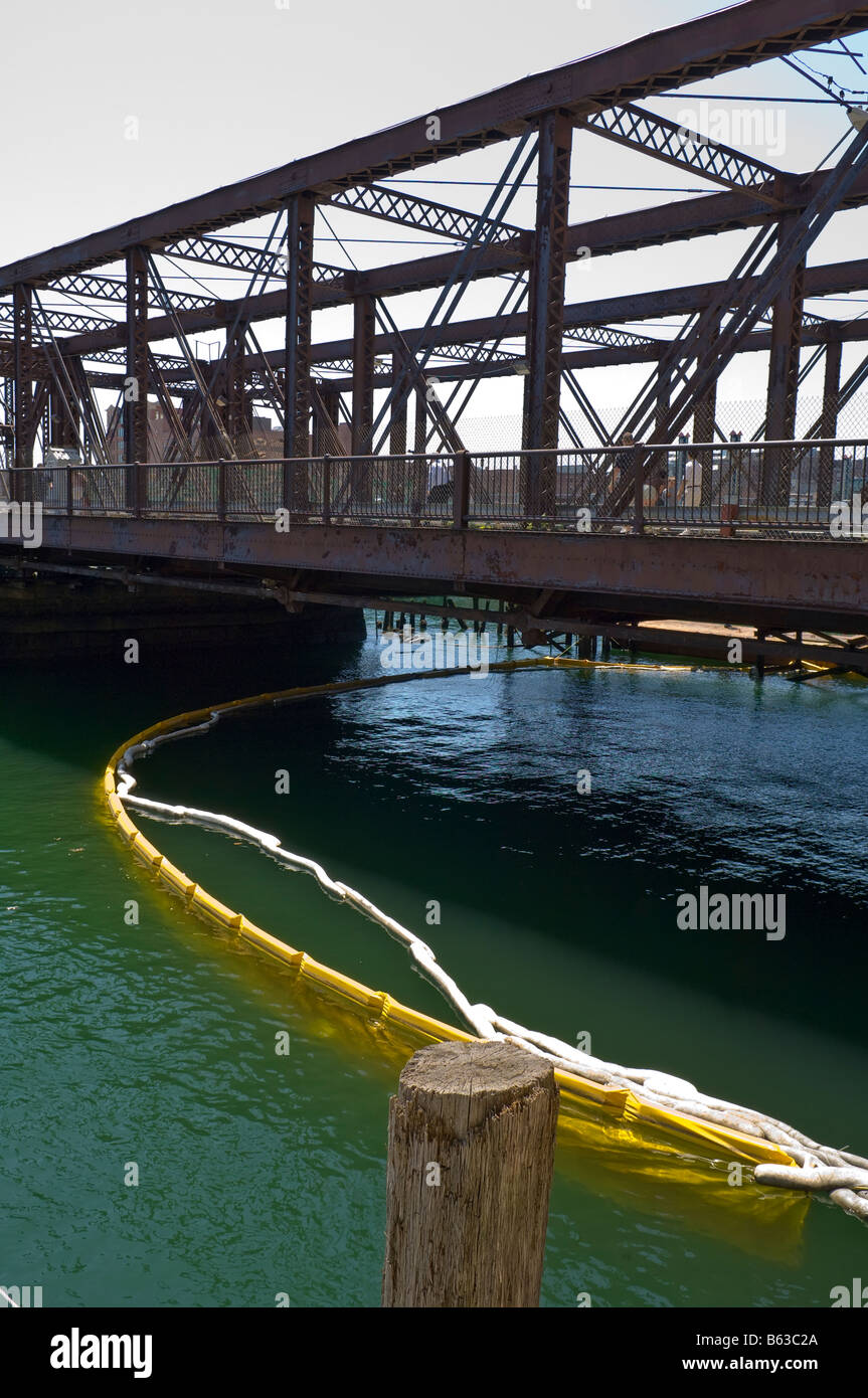 Old iron bridge over fort hi-res stock photography and images - Alamy