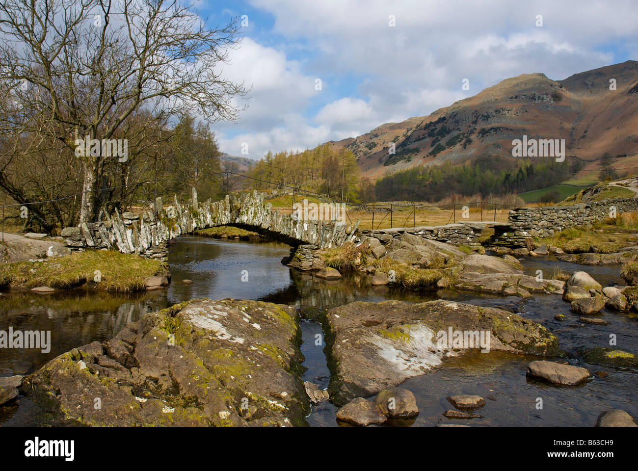 Packhorse bridge hi-res stock photography and images - Alamy