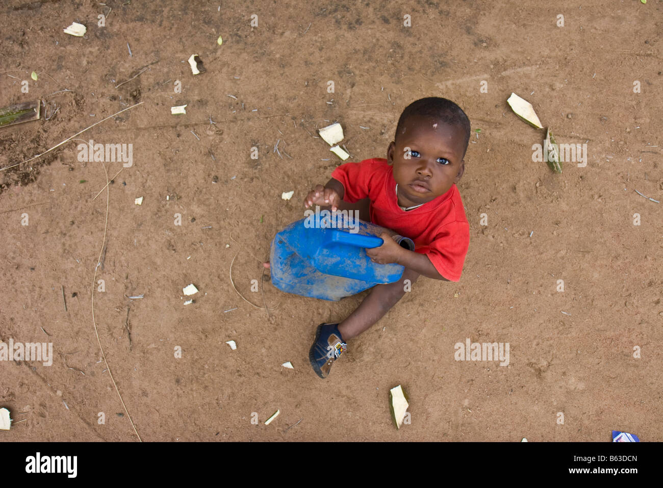 Poor african boy hi-res stock photography and images - Alamy