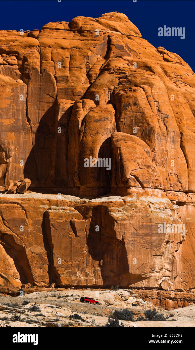 Car arches hi-res stock photography and images - Alamy