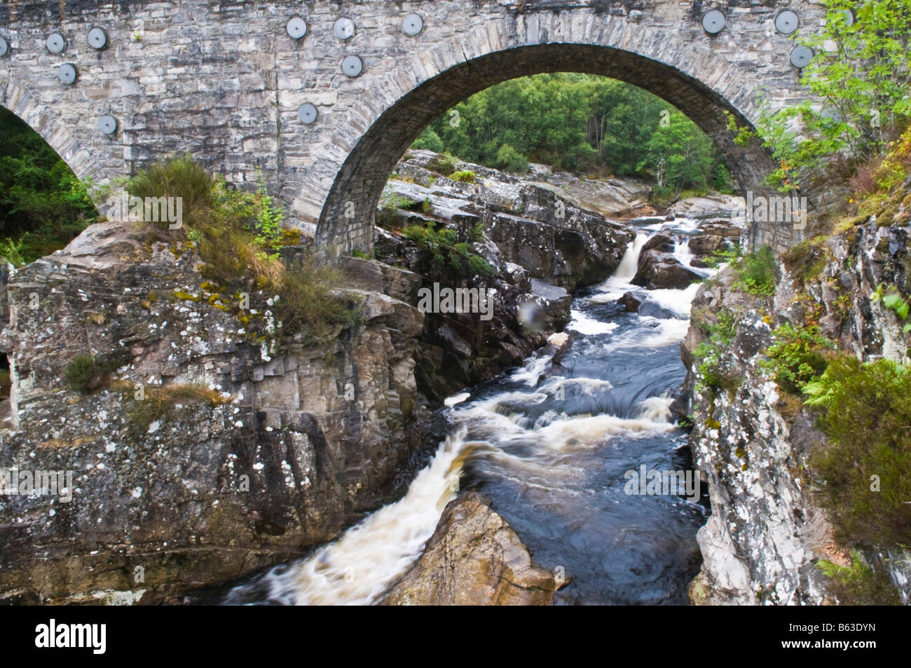 Scottish stone bridge hi-res stock photography and images - Alamy
