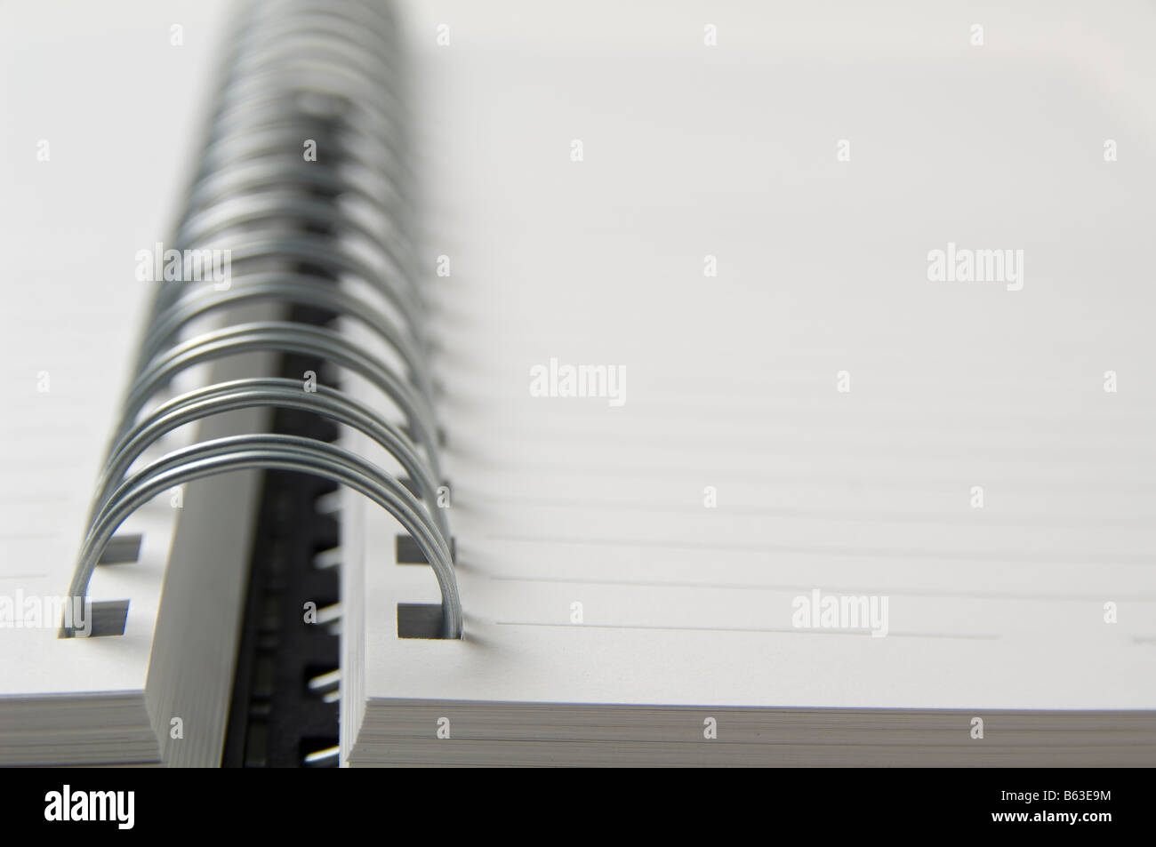 Blank coiled note pad journal Stock Photo - Alamy