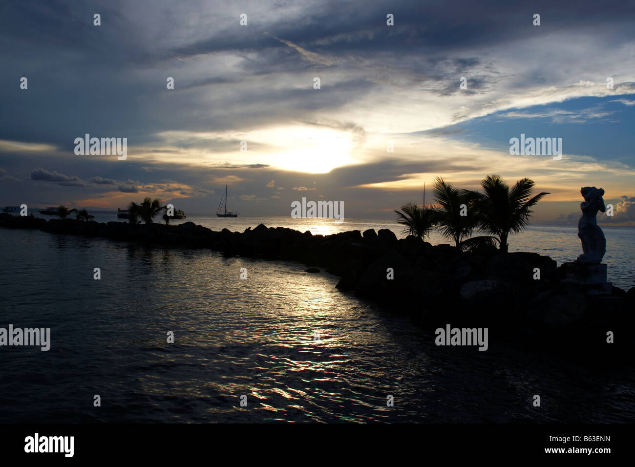Tobago sunset beach hi-res stock photography and images - Alamy