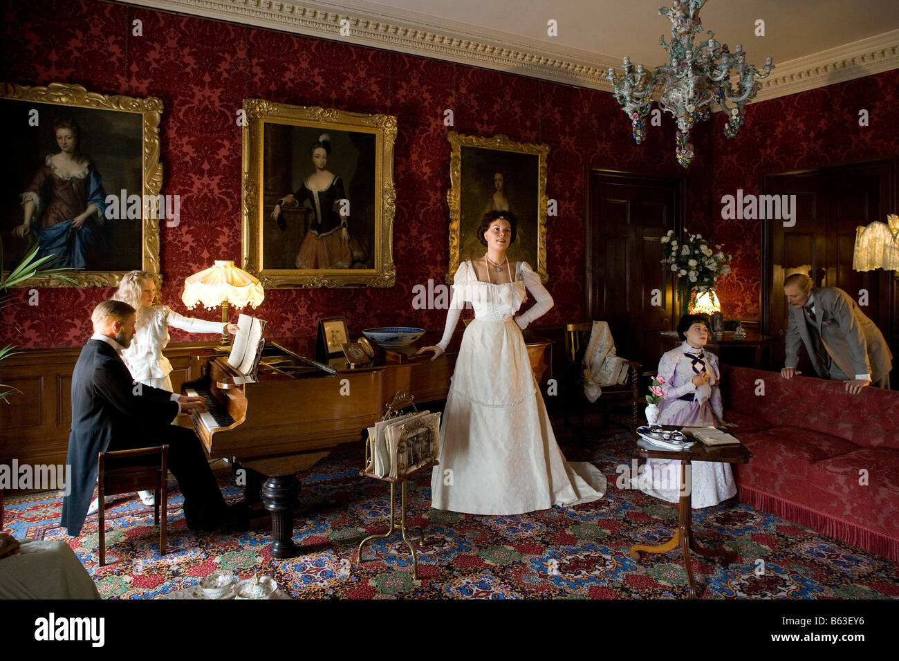 Warwick Castle Waxwork of Daisy Countess of Warwick Warwickshire the ...