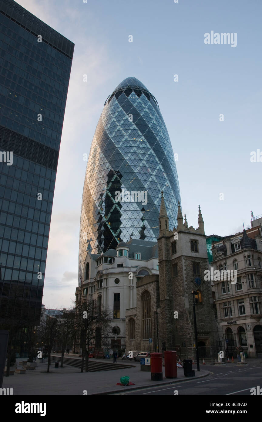 The Swiss Re tower known locally as The Gherkin in the financial ...
