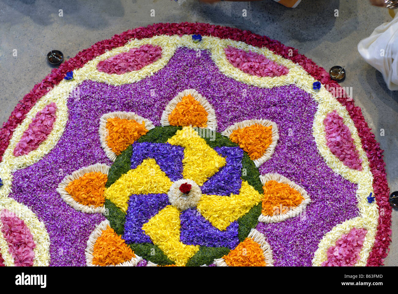 Onam pookkalam hi-res stock photography and images - Alamy