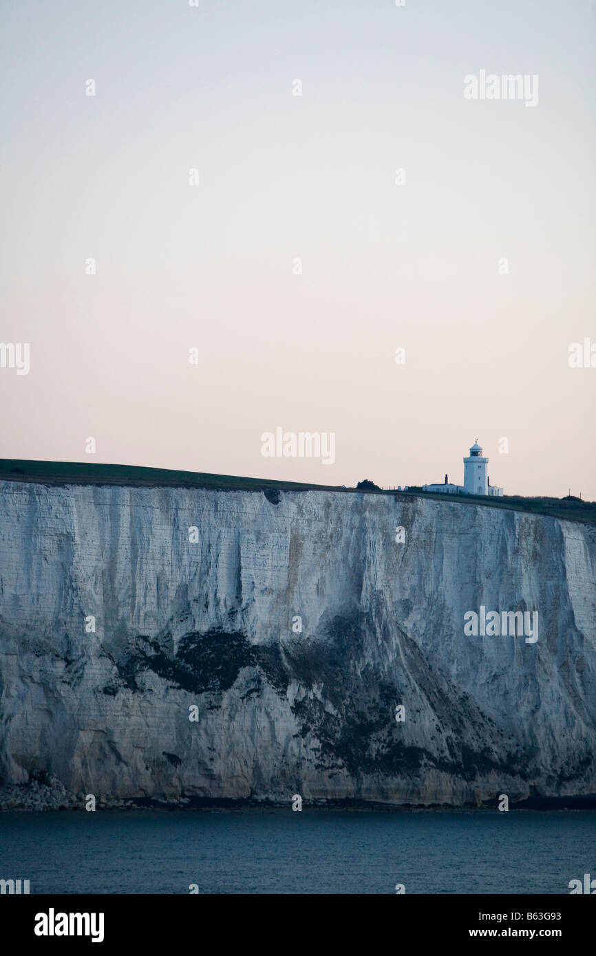 Dover cliffs lighthouse hi-res stock photography and images - Alamy