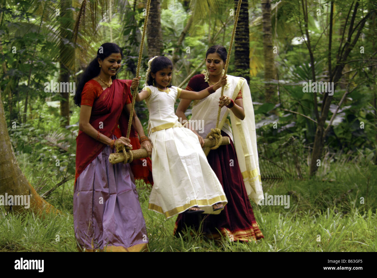 MODELS FROM KERALA IN TRADITIONAL ATTIRE DURING ONAM Stock Photo - Alamy