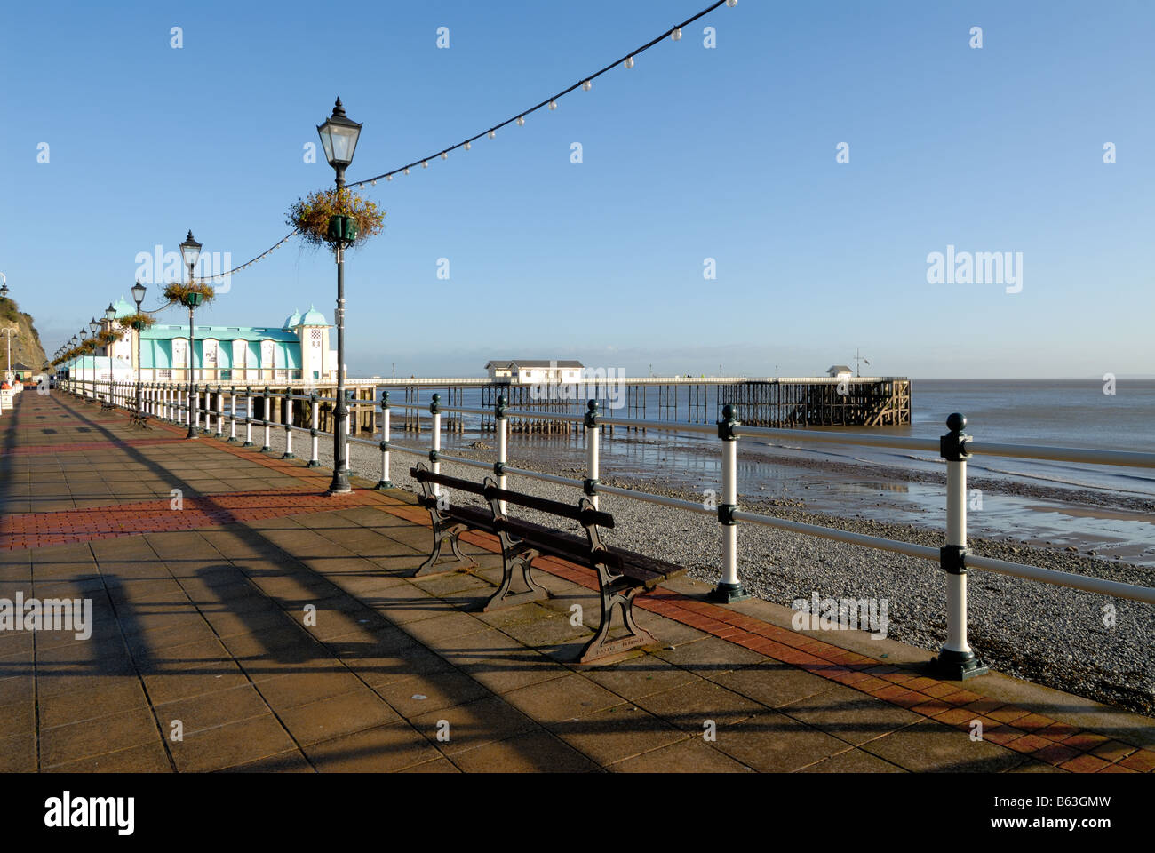 Penarth pier penarth seafront penarth hi-res stock photography and ...