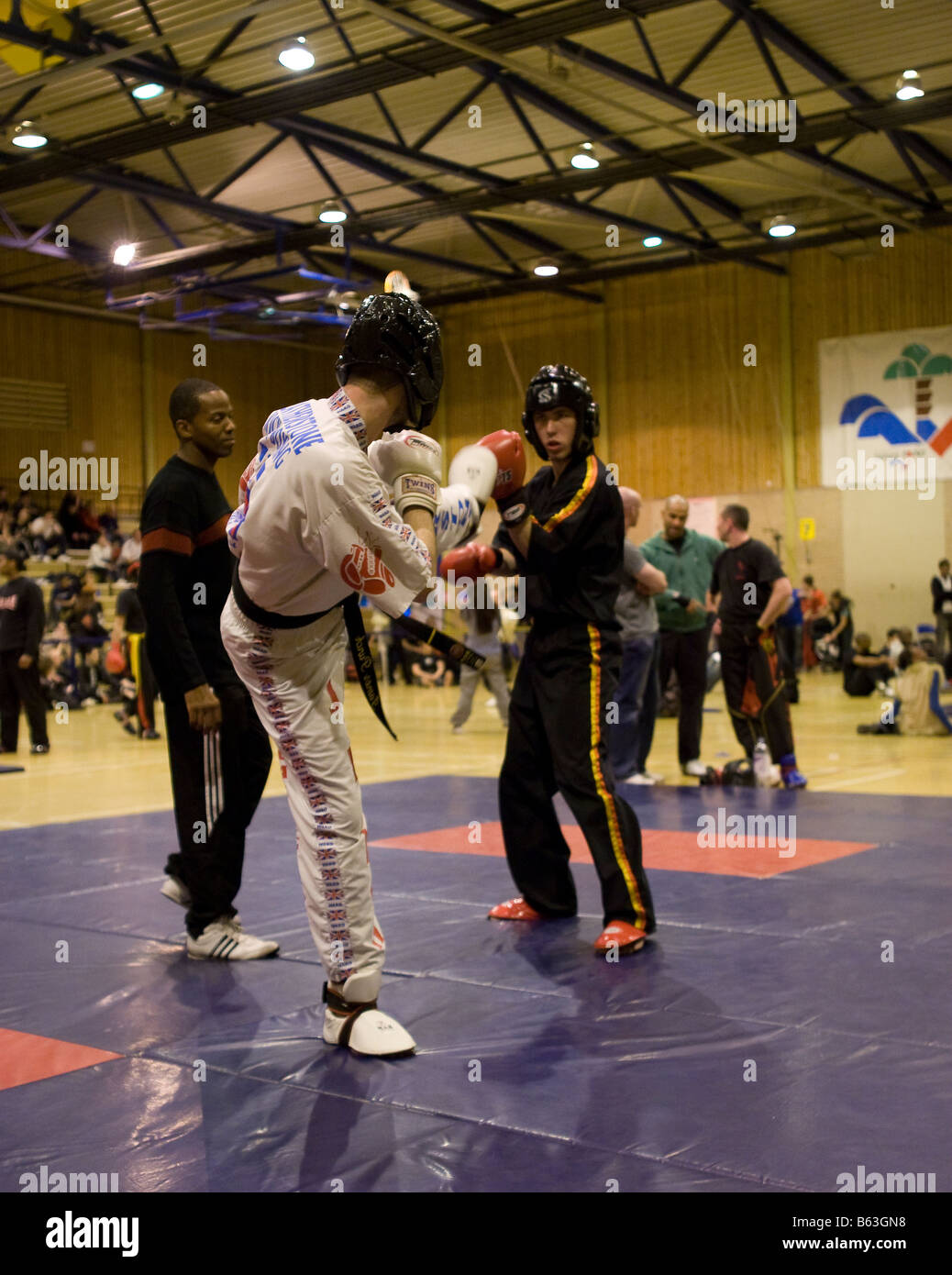 Competitors fighting in a kung fu tournament Stock Photo - Alamy
