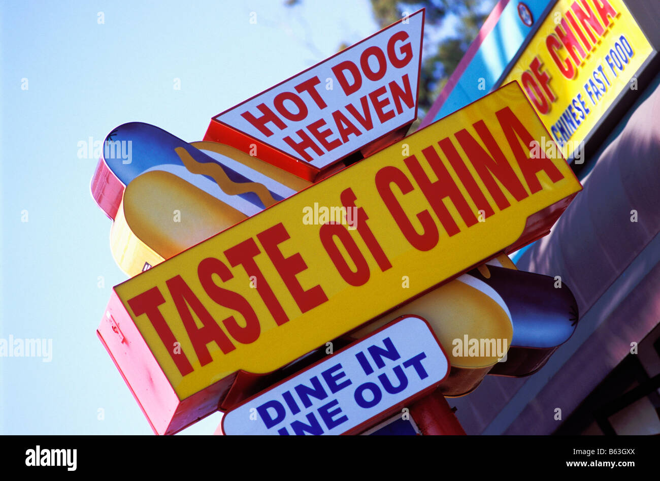 Restaurant signs hi-res stock photography and images - Alamy