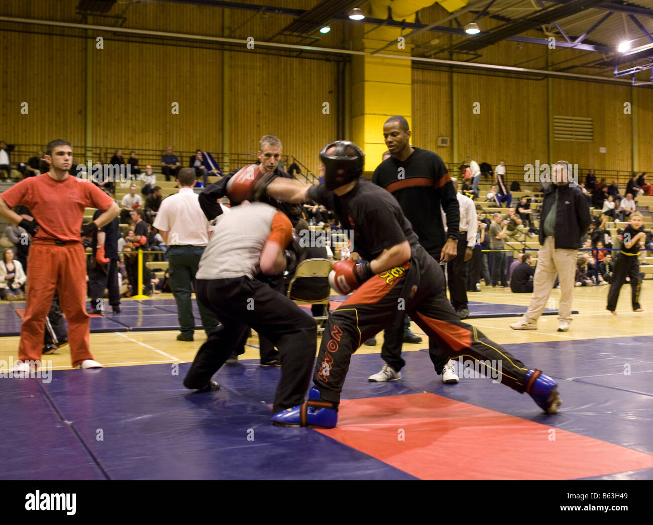Competitors fighting in a kung fu tournament Stock Photo - Alamy