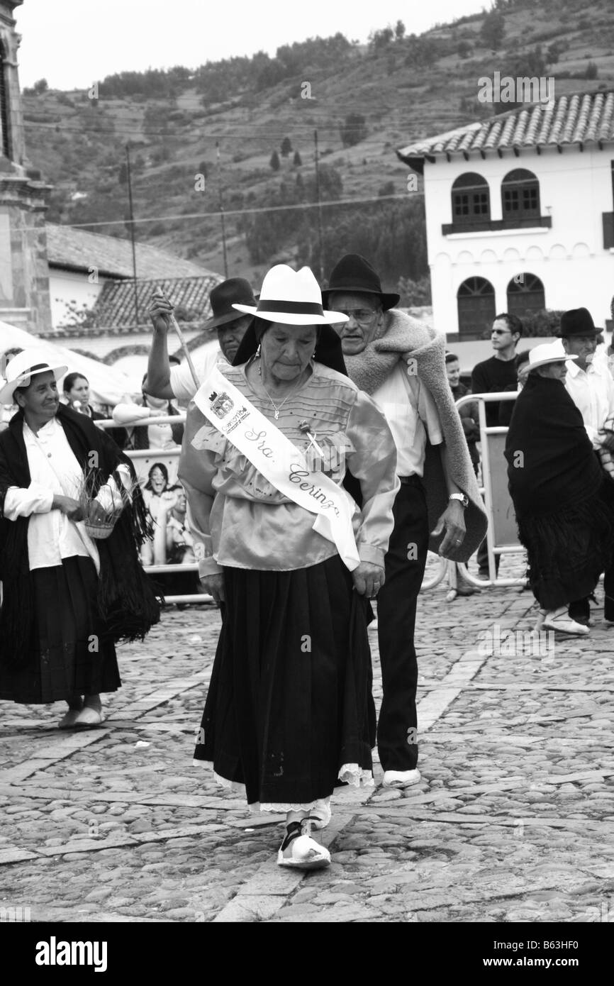 Old lady dancing hi-res stock photography and images - Alamy