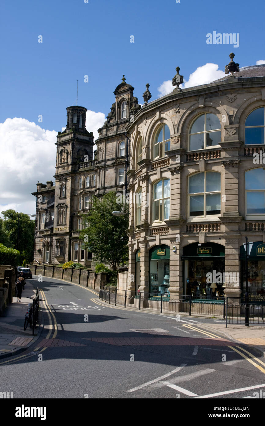 Harrogate town centre hi-res stock photography and images - Alamy