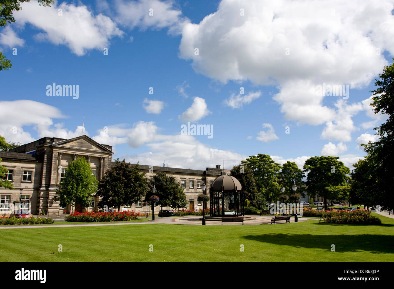 Local government offices uk hi-res stock photography and images - Alamy