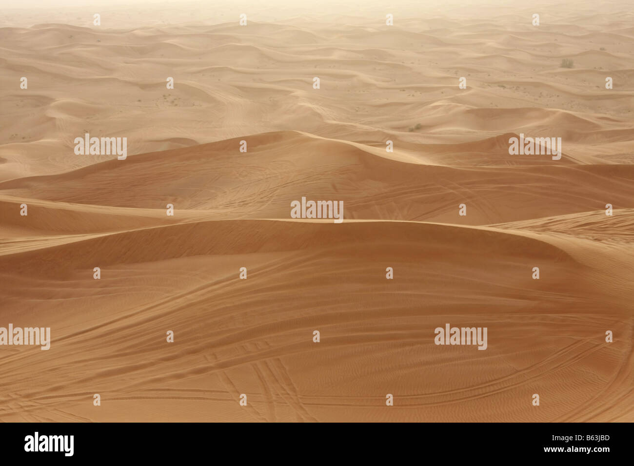 SAND DUNES IN DUBAI Stock Photo - Alamy