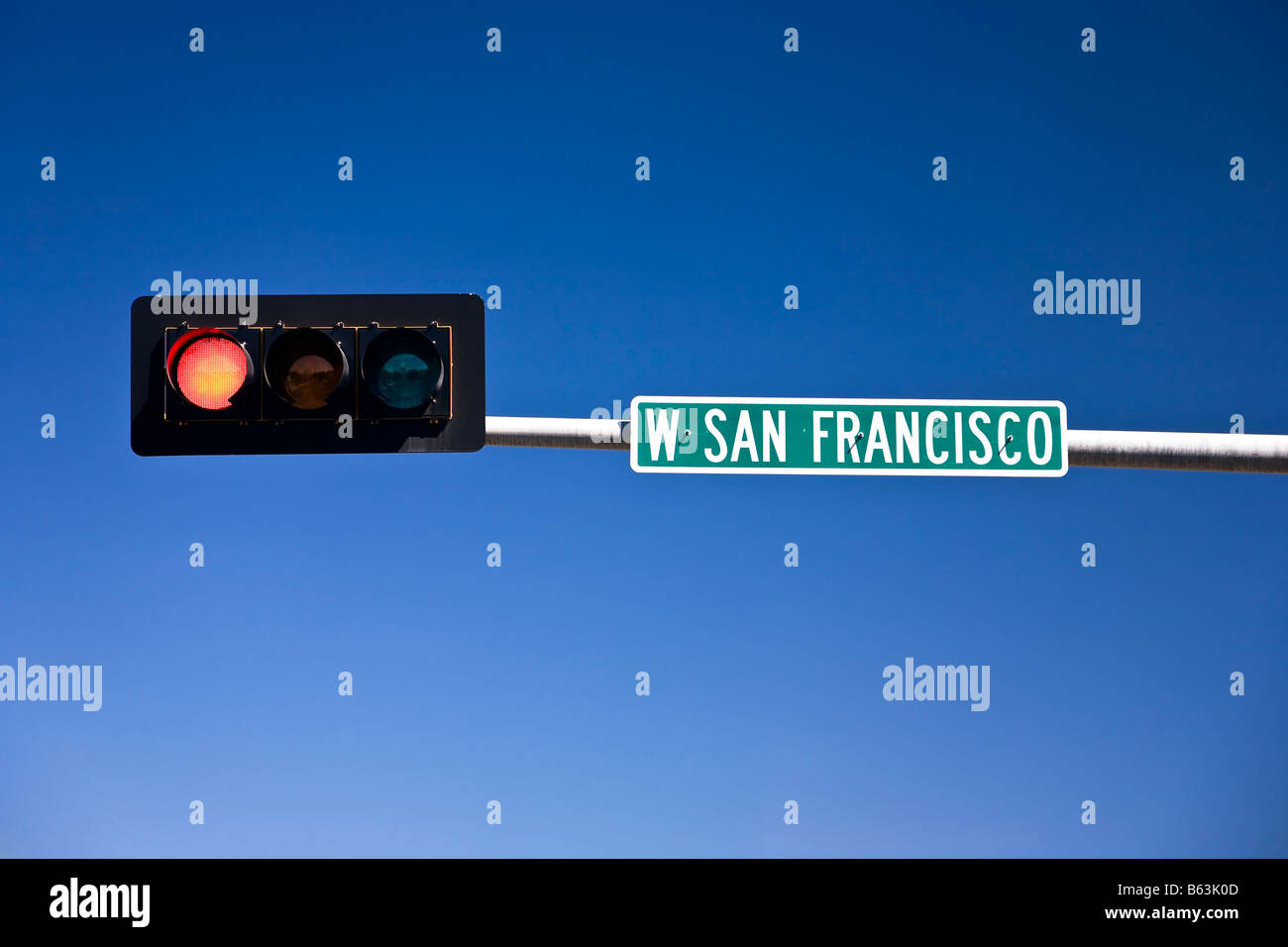 Sign post traffic light hi-res stock photography and images - Alamy