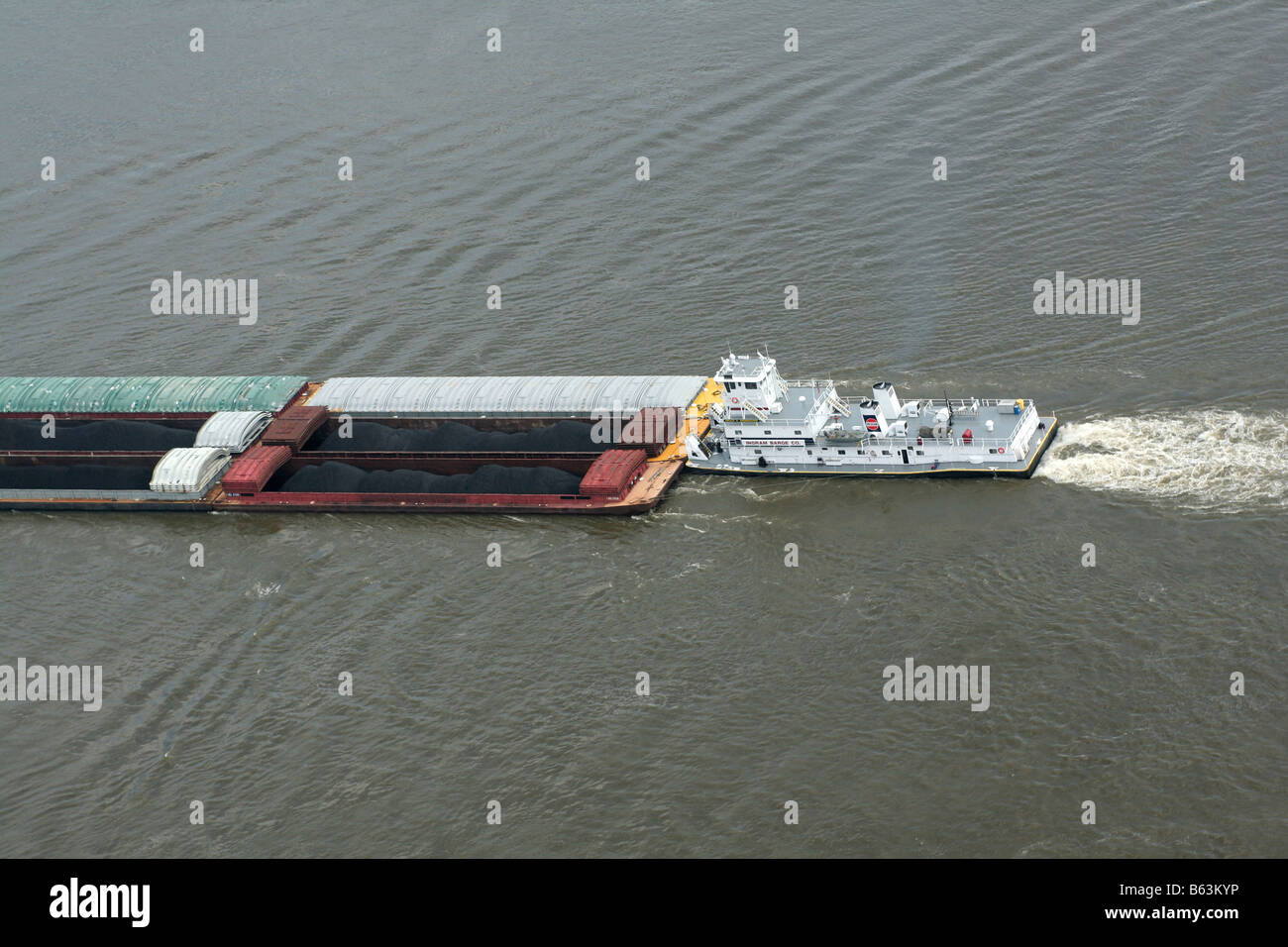 Coal barge hi-res stock photography and images - Alamy