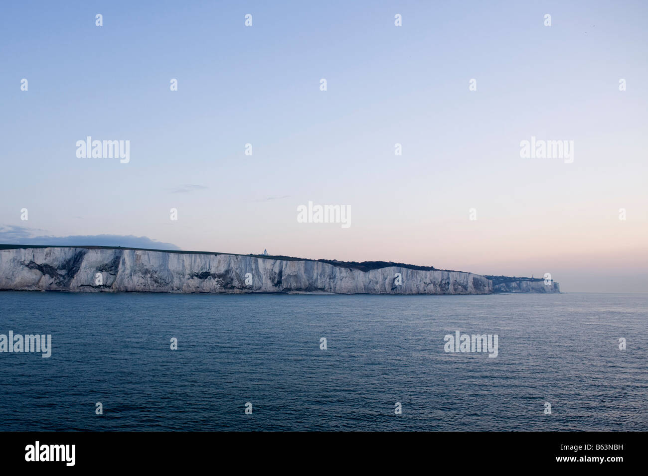 dover white cliffs lighthouse english channel Stock Photo - Alamy