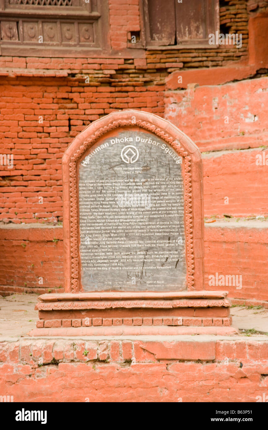 Stone tablet square hi-res stock photography and images - Alamy