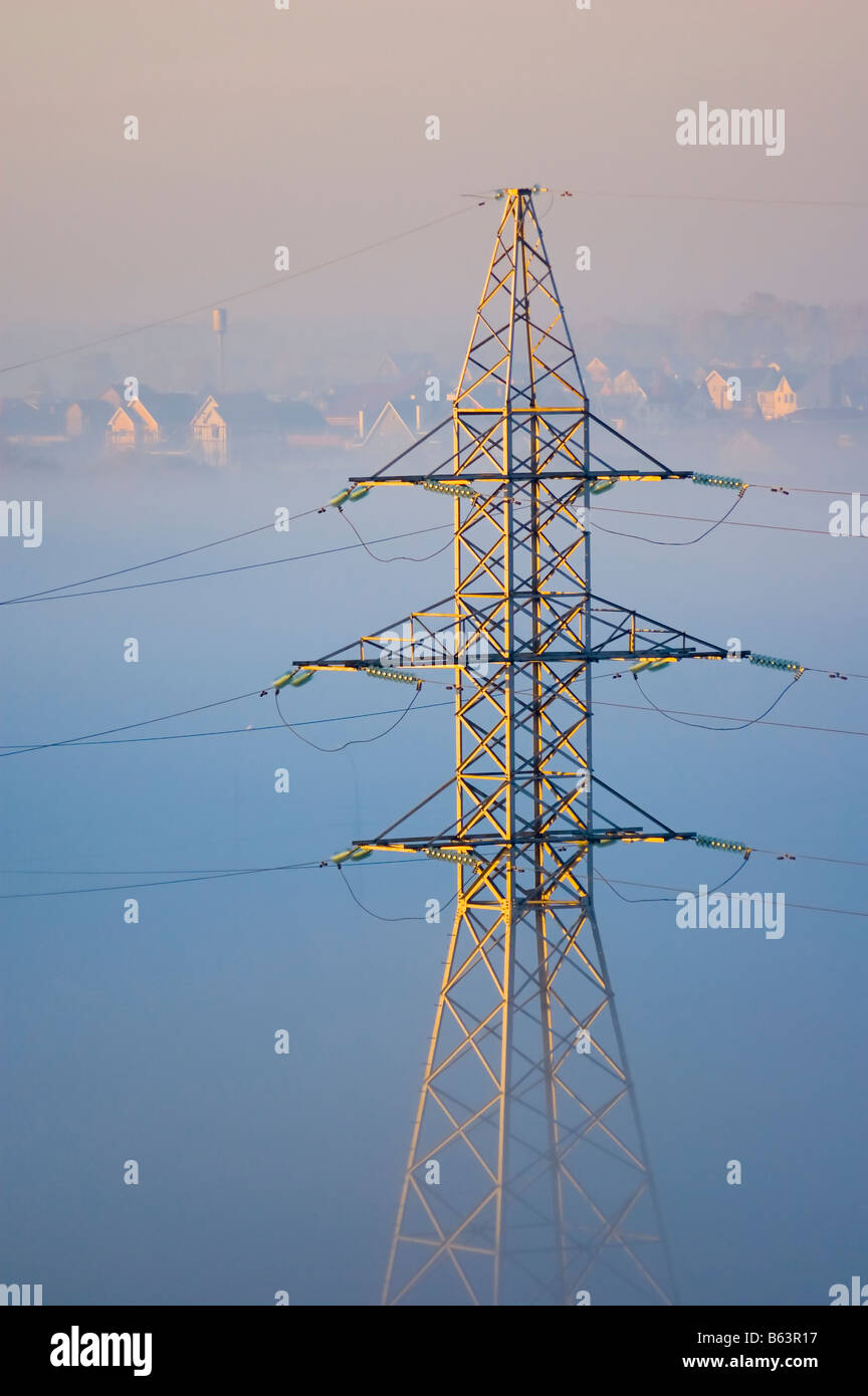 Communications lines hi-res stock photography and images - Alamy