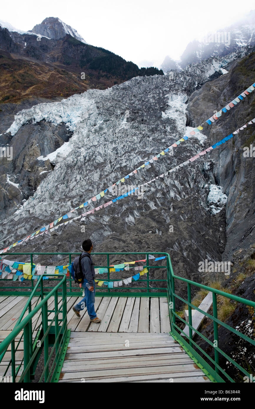 Mingyong glacier hi-res stock photography and images - Alamy