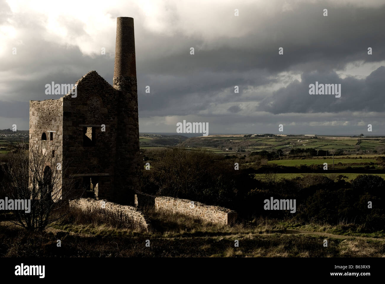 Cornish mining building, Cornwall Stock Photo - Alamy