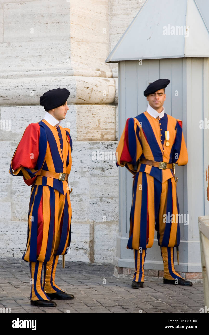Vatican Rome Italy Guards Stock Photo - Alamy