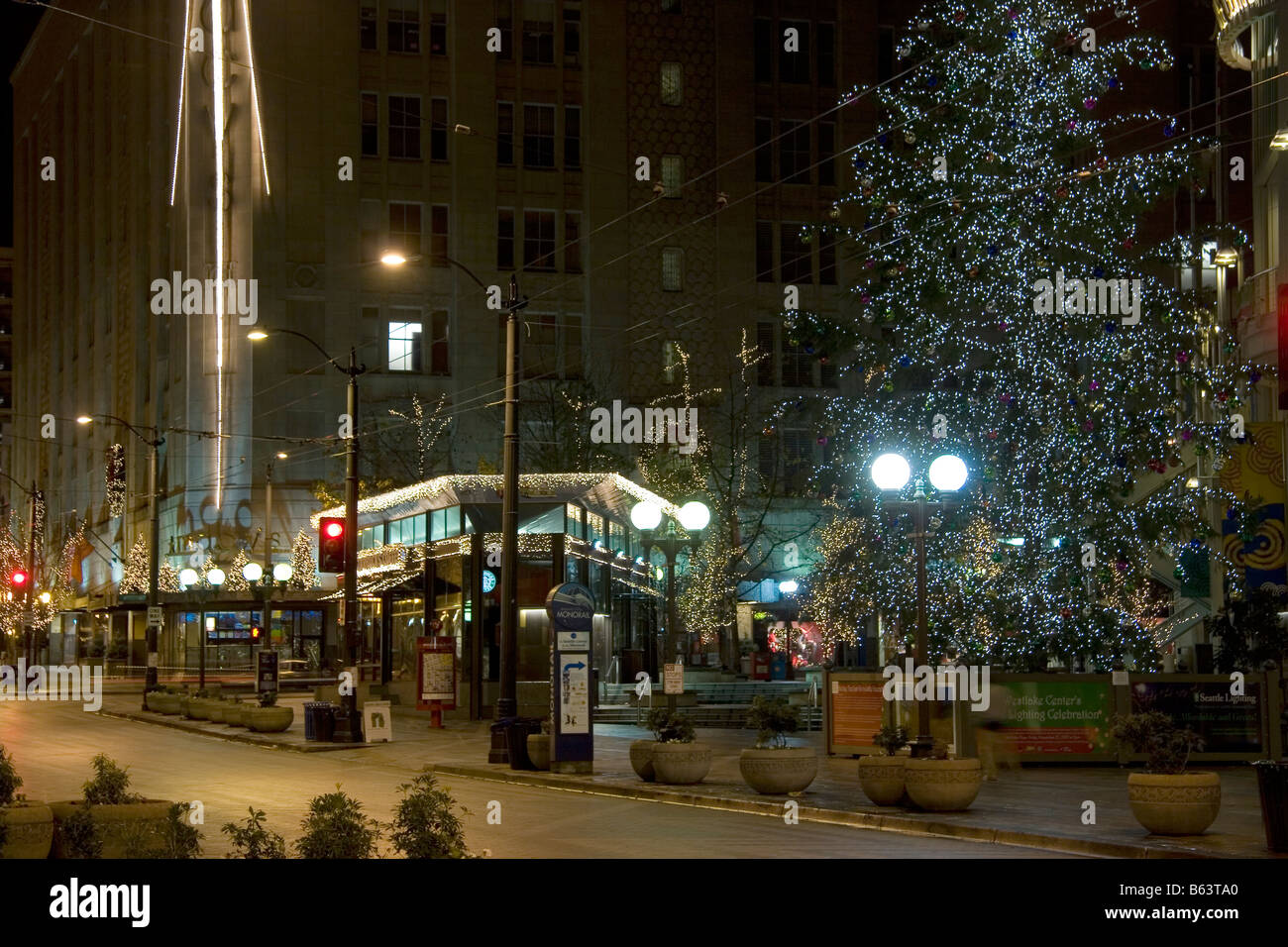 Seattle downtown at christmas hi-res stock photography and images - Alamy