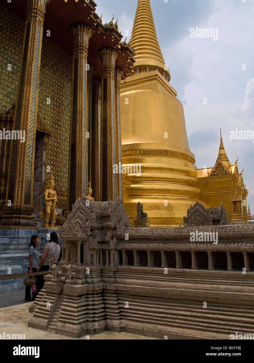 Temple model of angkor wat hi-res stock photography and images - Alamy