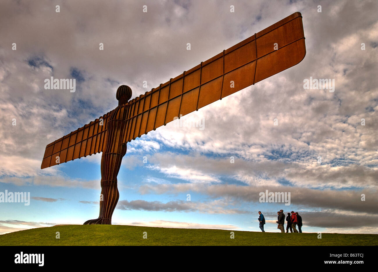 The massive Angel of the North statue at Gateshead byAntonyAnthony ...