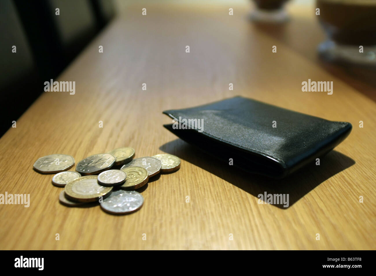 Wallet pounds hi-res stock photography and images - Alamy