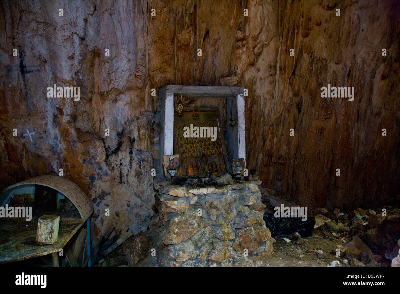 Cave of the holy fathers crete hi-res stock photography and images - Alamy