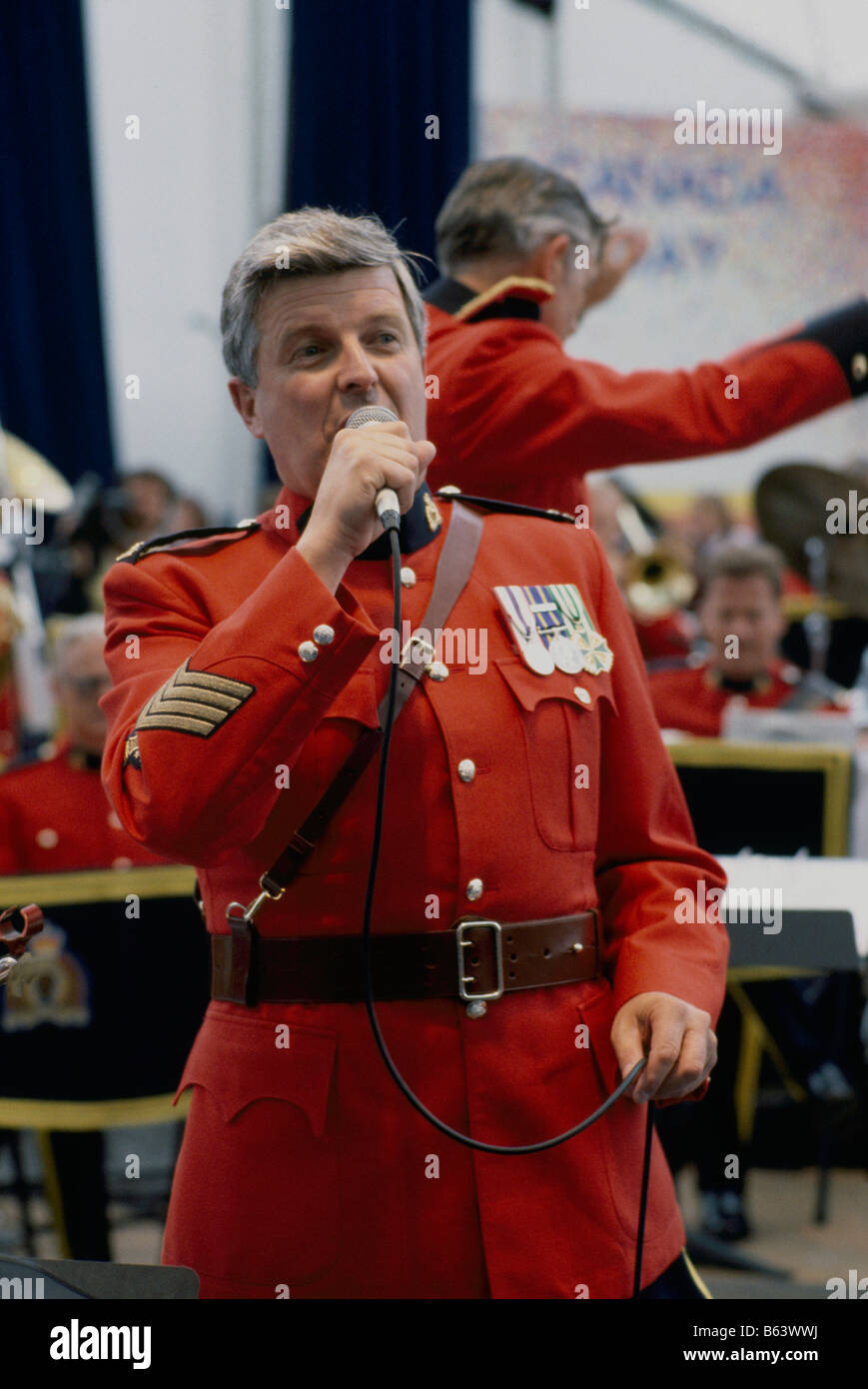 A Canadian Mountie Rcmp Royal Canadian Mounted Police Officer Wearing Traditional Red Surge 9758
