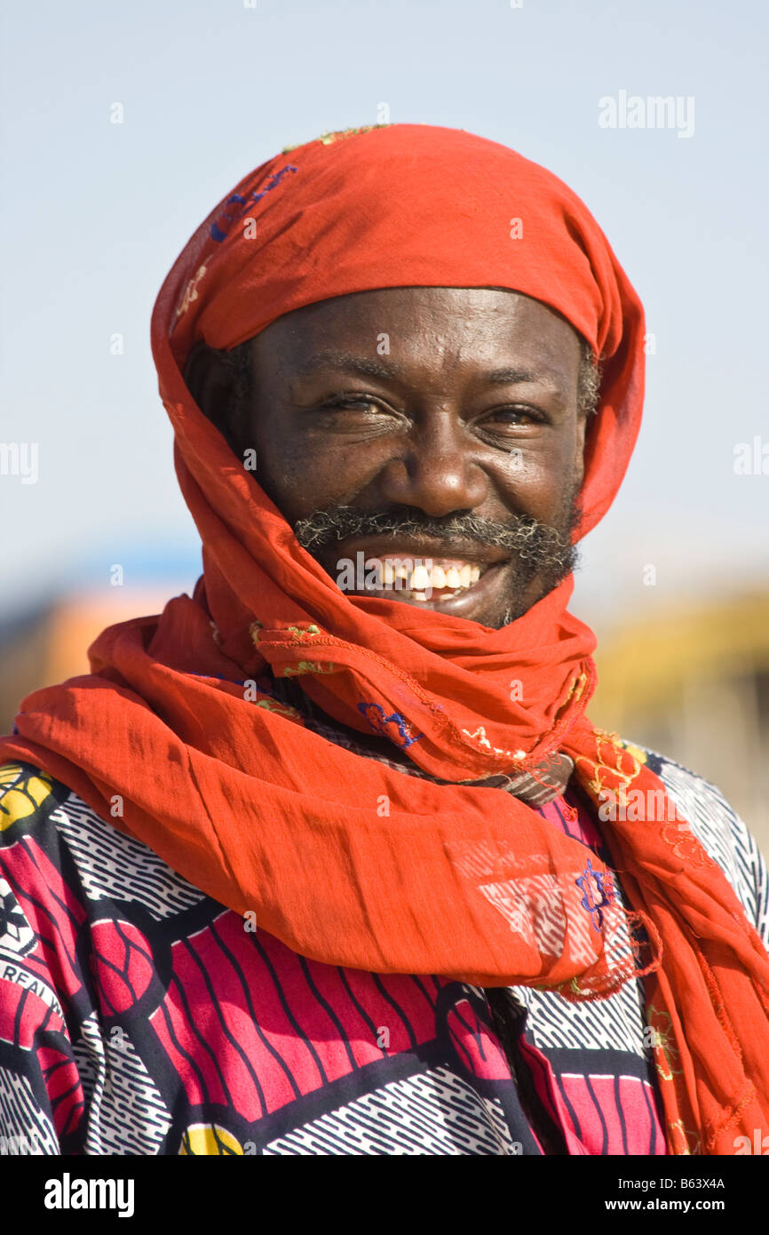 Senegal people portrait senegalese man hi-res stock photography and ...