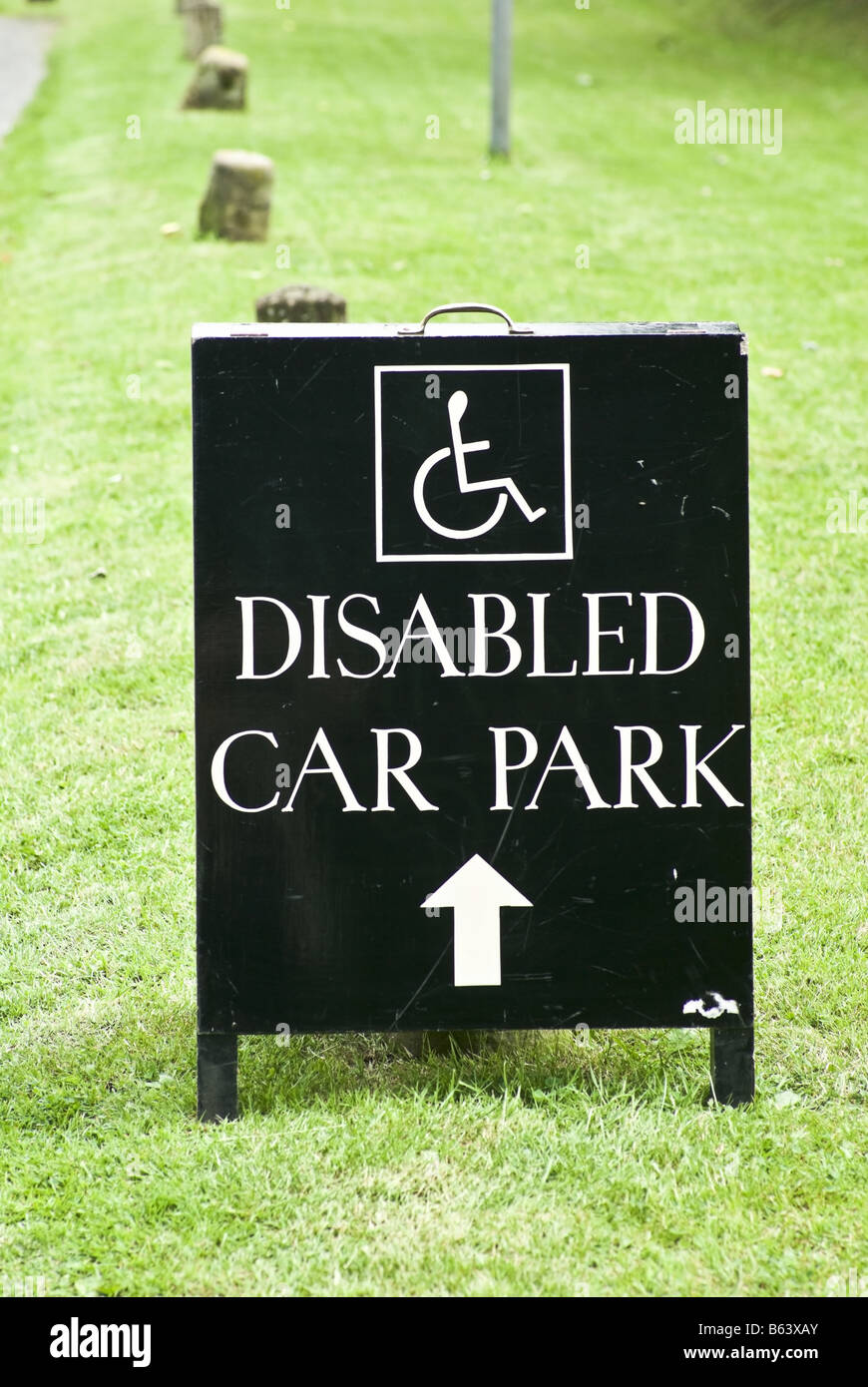 a disabled car park sign Stock Photo - Alamy