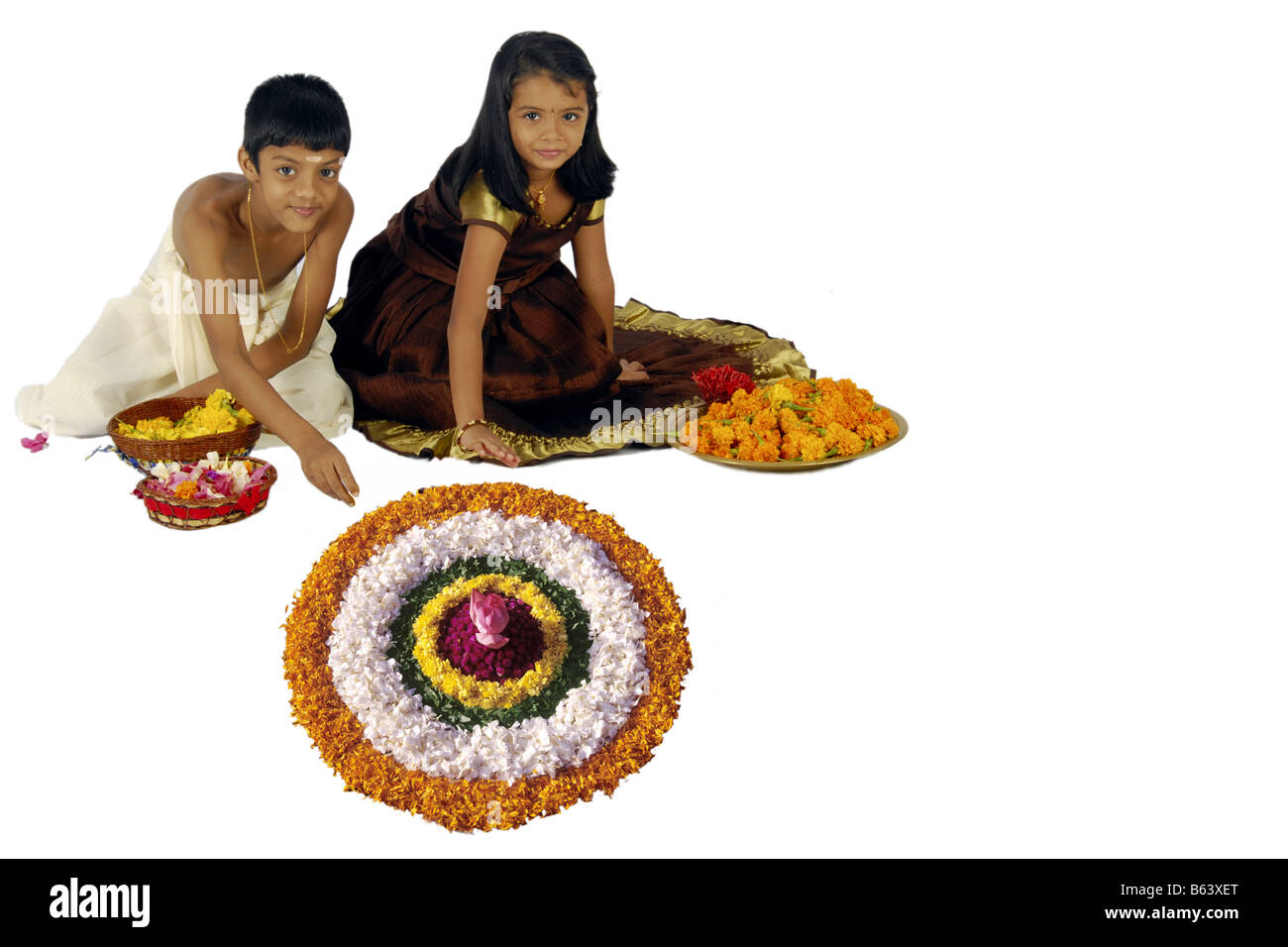 Children in traditional kerala dress hi-res stock photography and ...