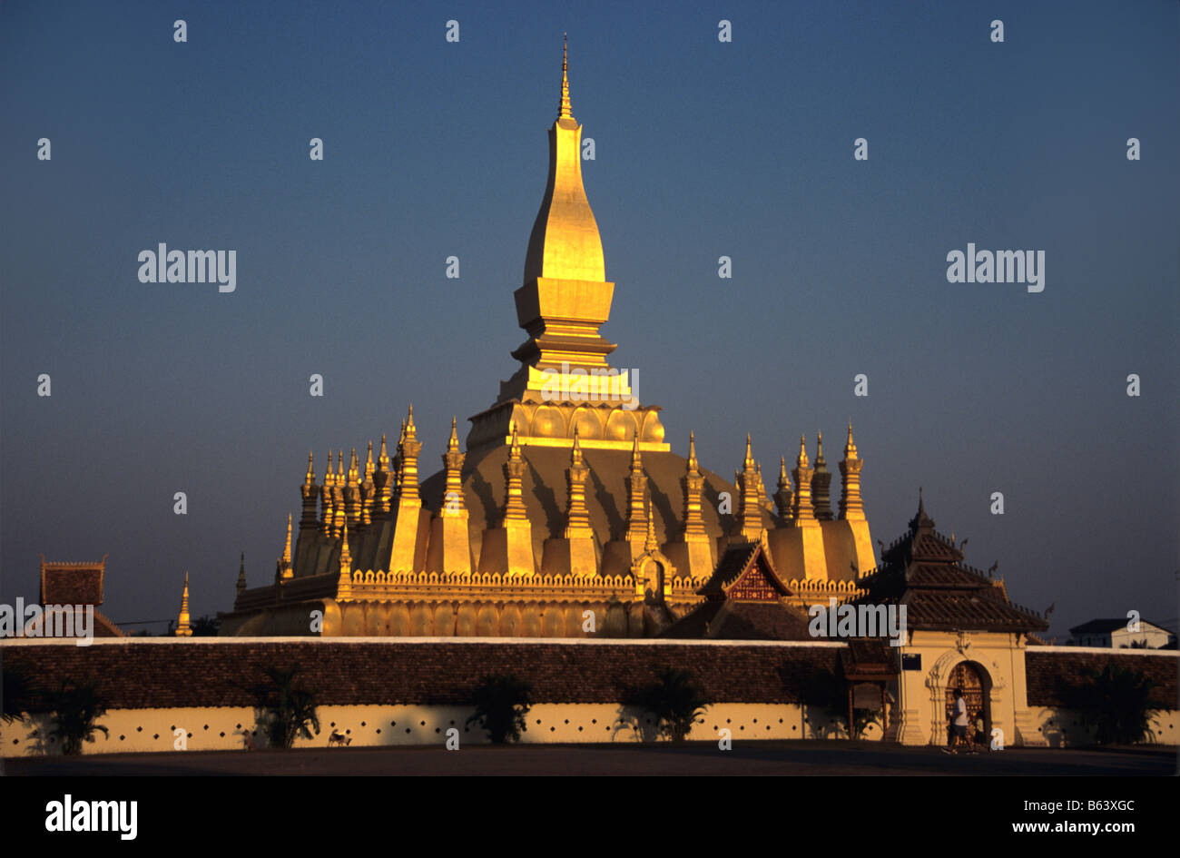 Buddhist monument hi-res stock photography and images - Alamy
