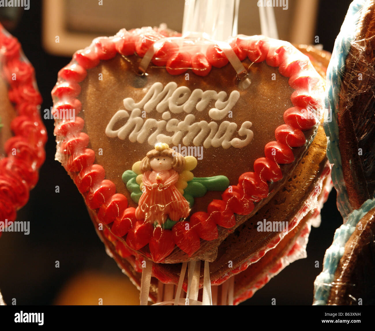 Gingerbread Hearts German Christmas Market Stock Photo - Alamy