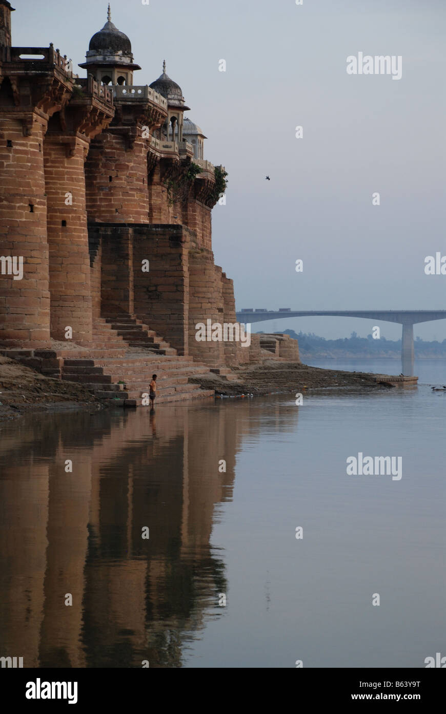 Ram Nagar Fort by the Ganges river, in Varanasi, India Stock Photo - Alamy
