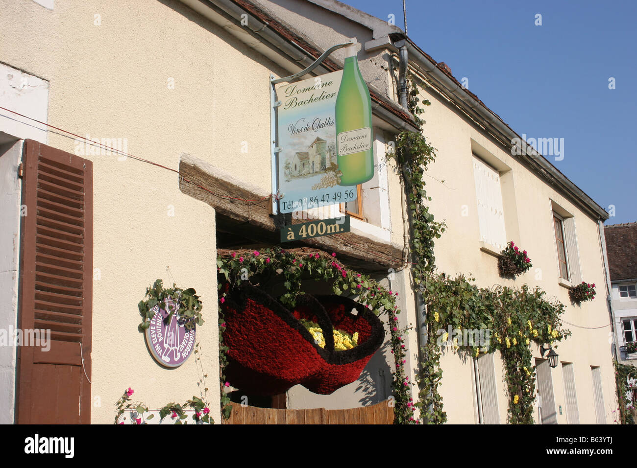 Petit vin blanc hi-res stock photography and images - Alamy