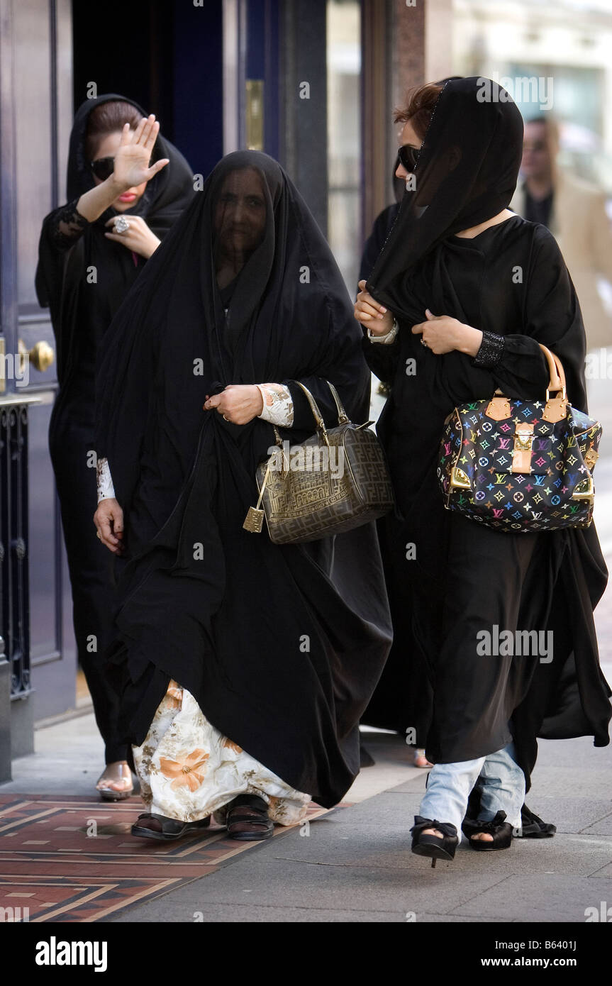 Muslim appearance hi-res stock photography and images - Alamy