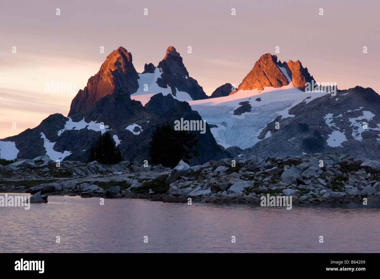 Sunrise above Overcoat Peak and Chimney Rock from lower Tank Lake ...