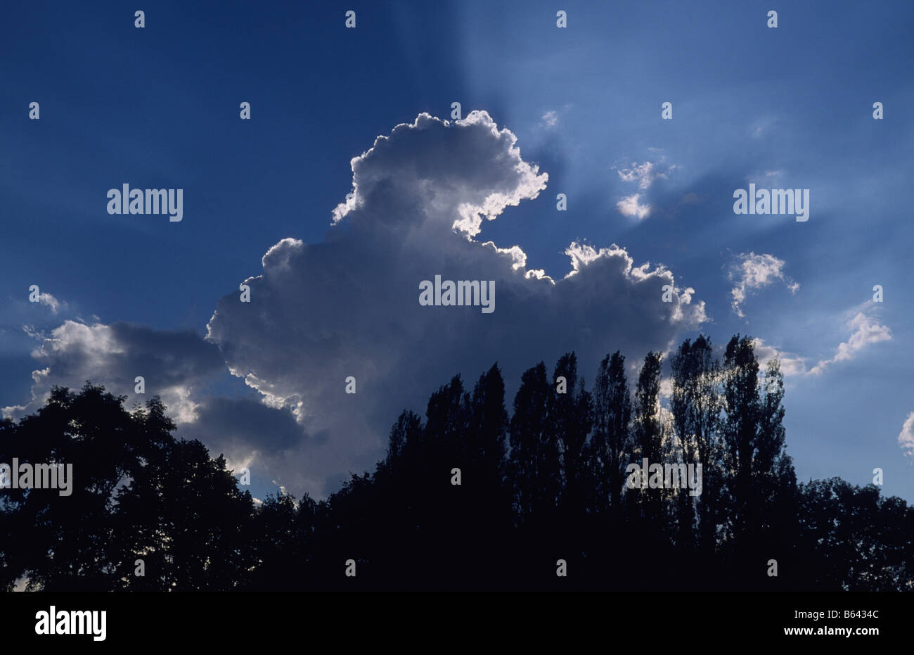 Cumulus and cumulonimbus clouds hi-res stock photography and images - Alamy