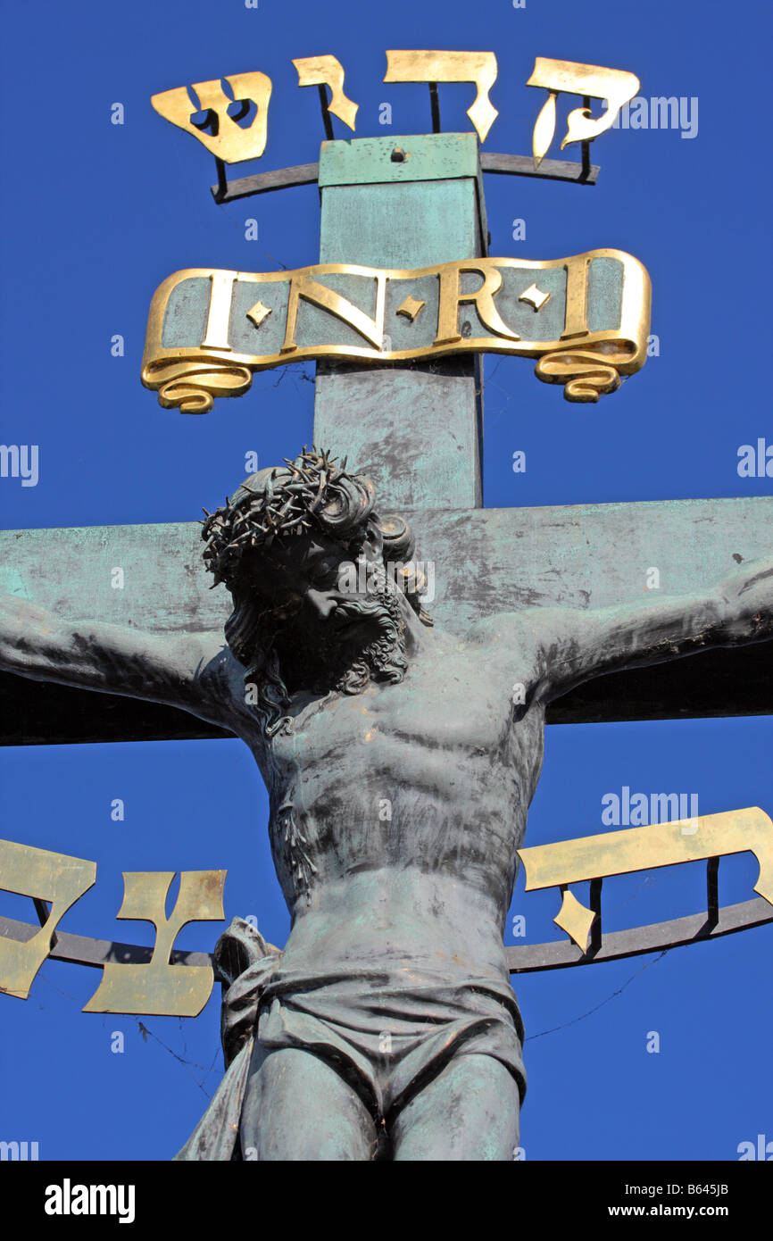 Charles bridge jesus cross hi-res stock photography and images - Alamy